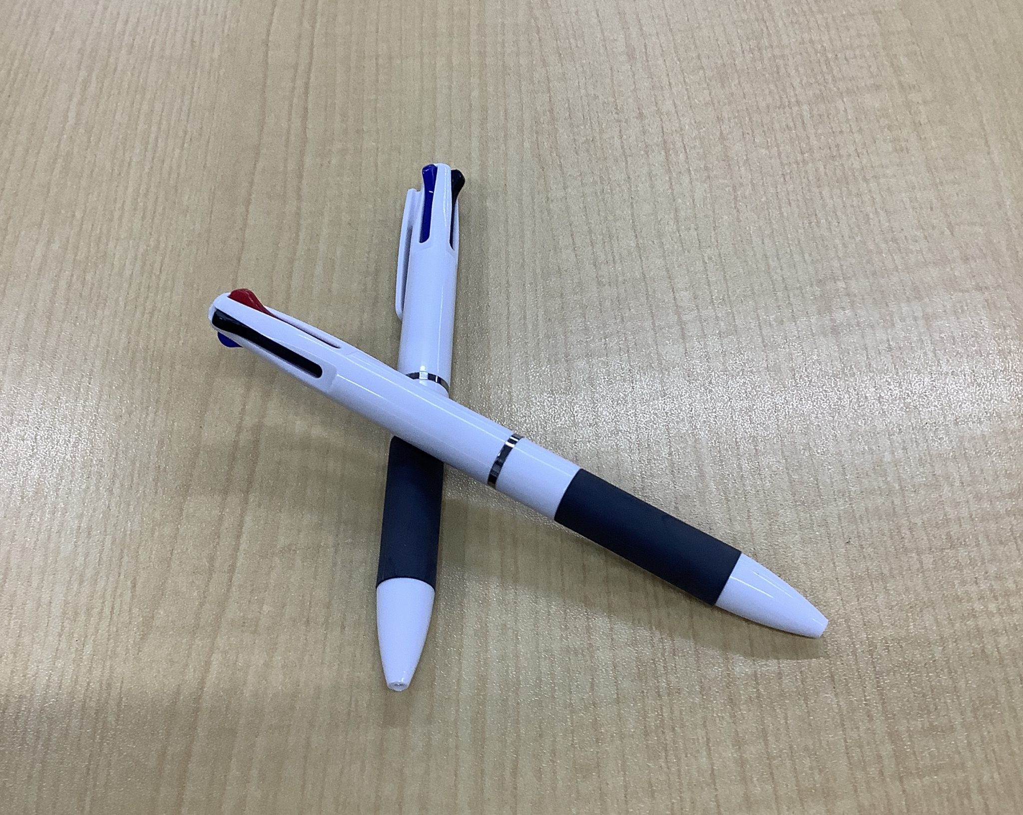 3色ボールペンの「分解・組立」に挑戦！ | 株式会社チャレンジドジャパン株式会社チャレンジドジャパン